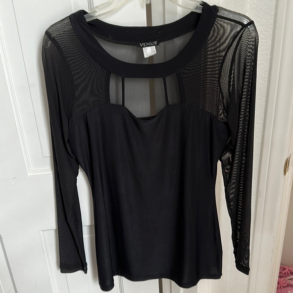VENUS | Tops | Black Medium Top Seethrough In The Shoulders And Open ...